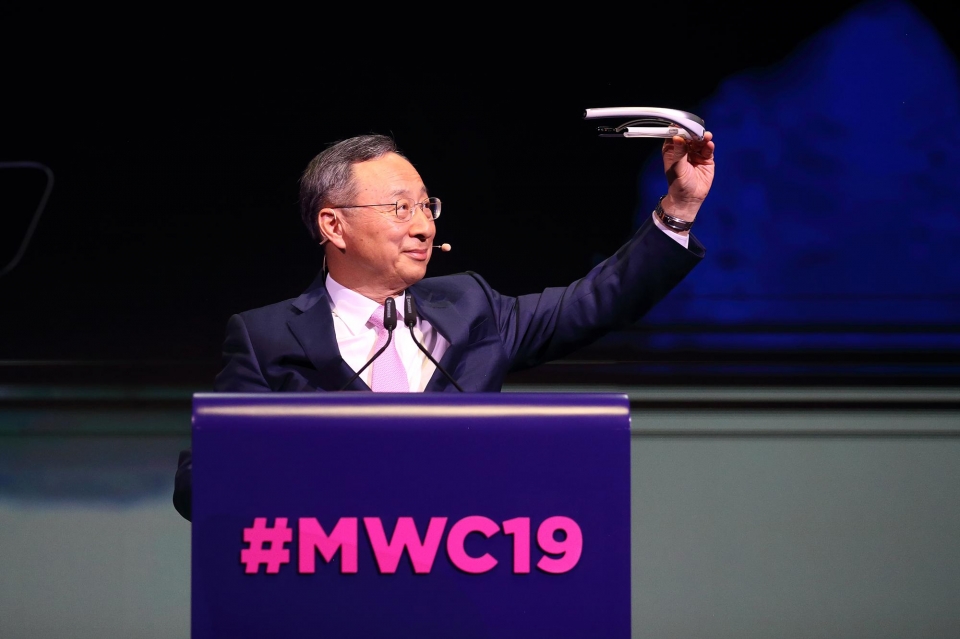 [MWC2019]황창규 KT 회장, 2019 MWC 기조연설 ”세계 최초 5G 상용화로 한국이 글로벌 5G 주도한다”