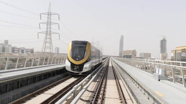 [테크 리포트] 도시 교통에서 낭비되는 에너지의 회수와 재활용 – 지속 가능한 철도 기술의 진화